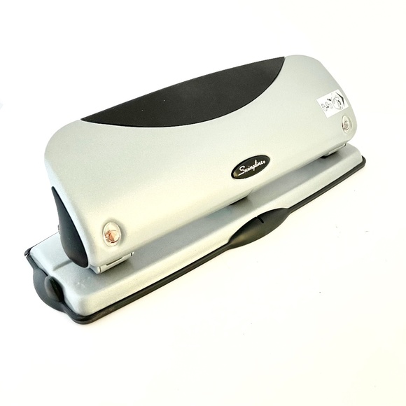 Swingline | Office | Swingline Easy View 3 Hole Desktop Punch ...